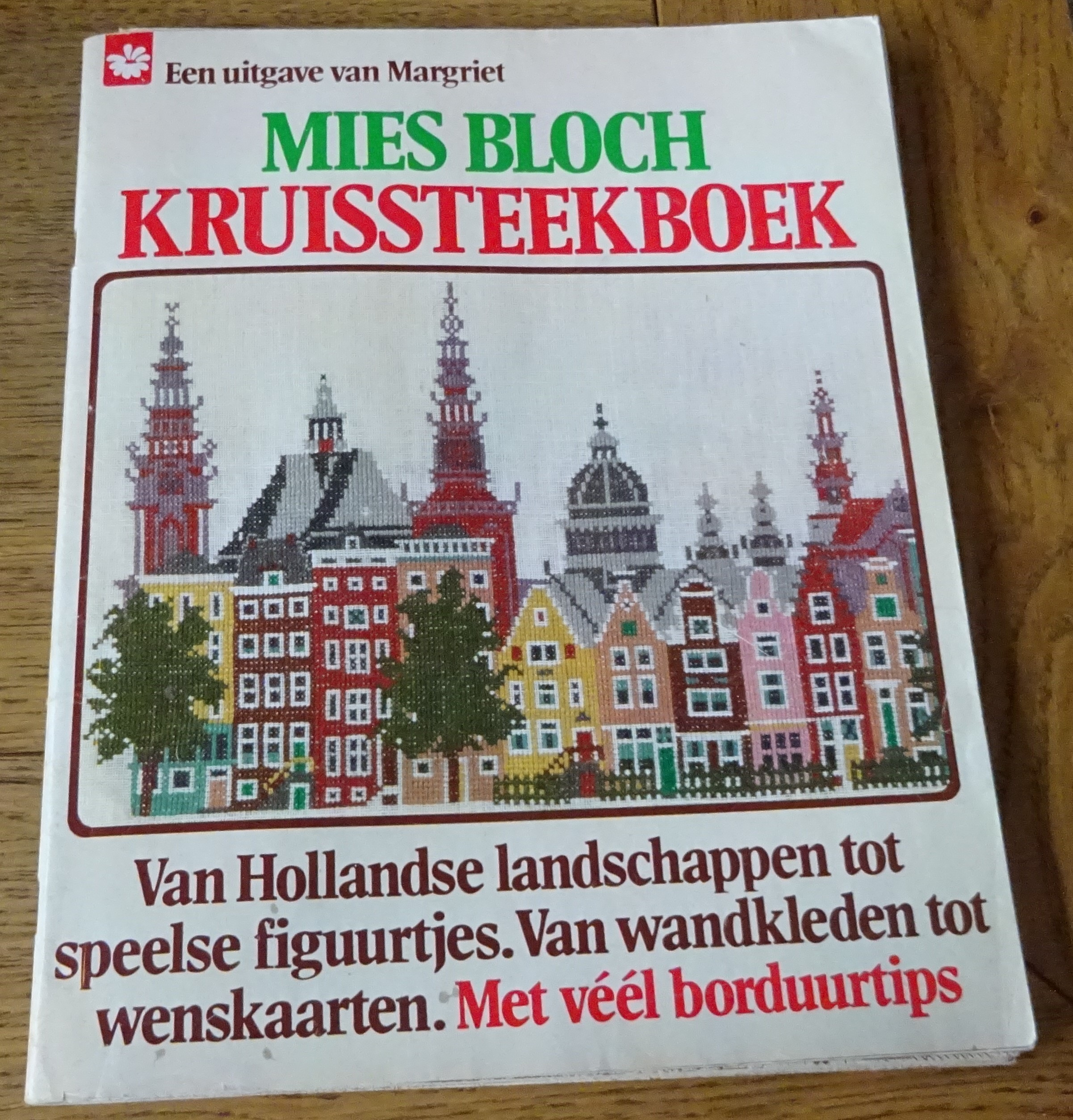 Borduren – Mies Bloch – Kruisstekenboek – Margriet – Boekenwurm